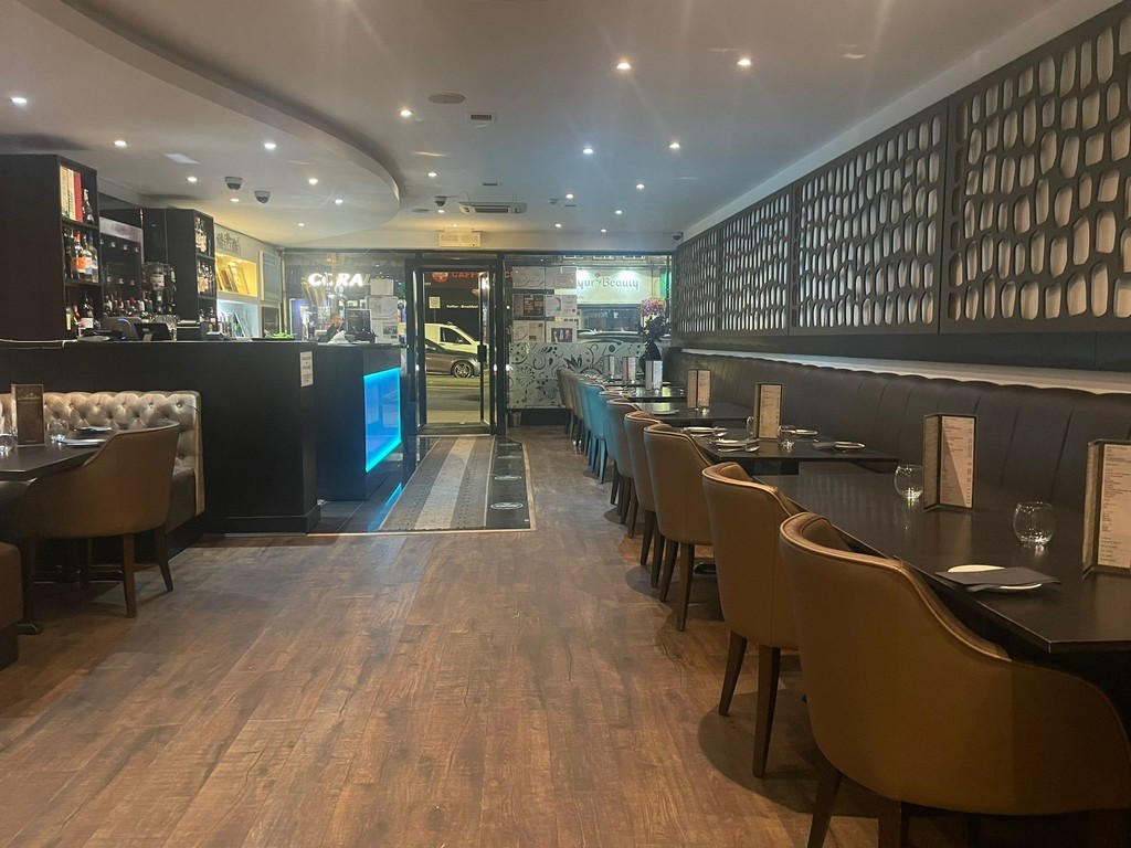 Uxbridge Road Pinner HA5, A3 - Restaurants / Cafes